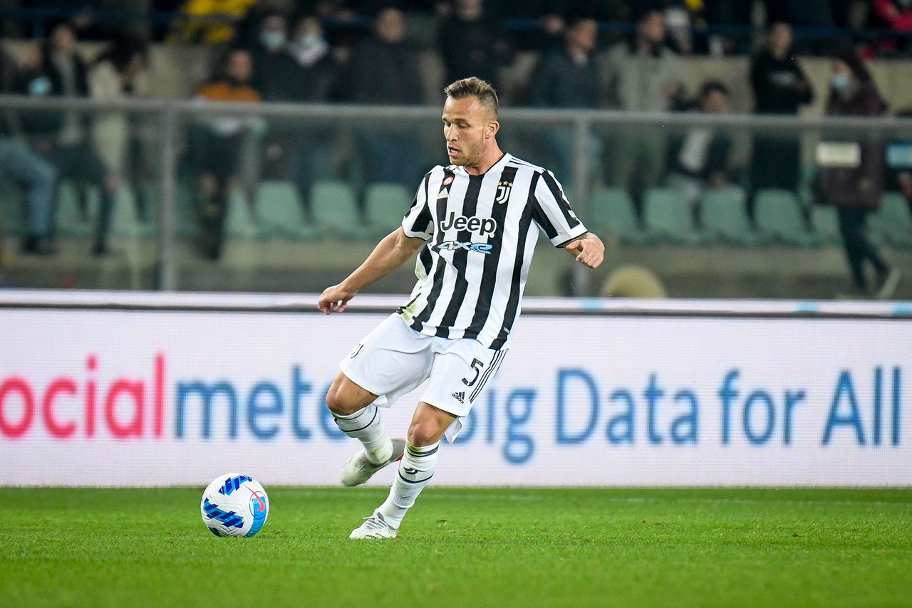 Offerta ufficiale del Valencia: la posizione di Arthur e della Juve